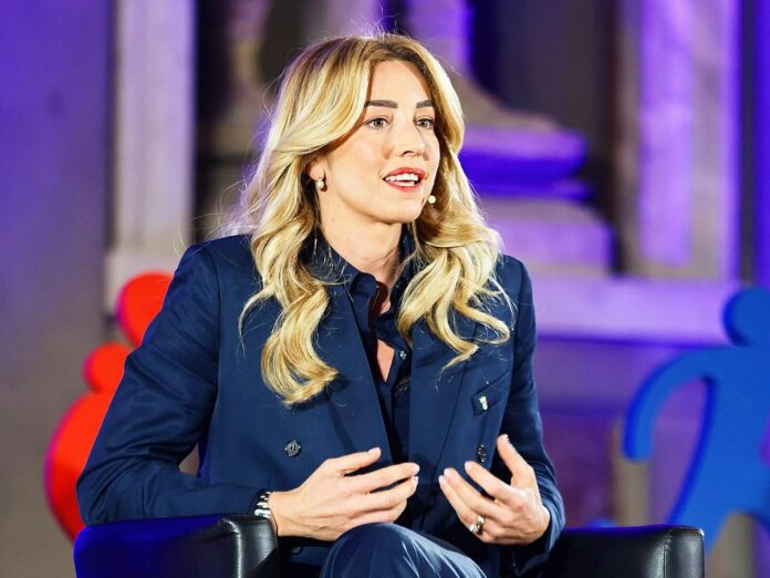 Silvia Salis è il nuovo sindaco di Genova, vittoria al primo turno